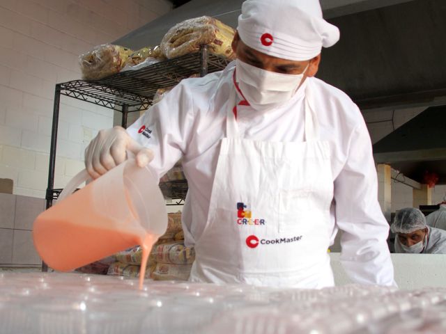 f62a95_cookmaster-escuela-de-gastronomia-creer-mas-trabajo-menos ...